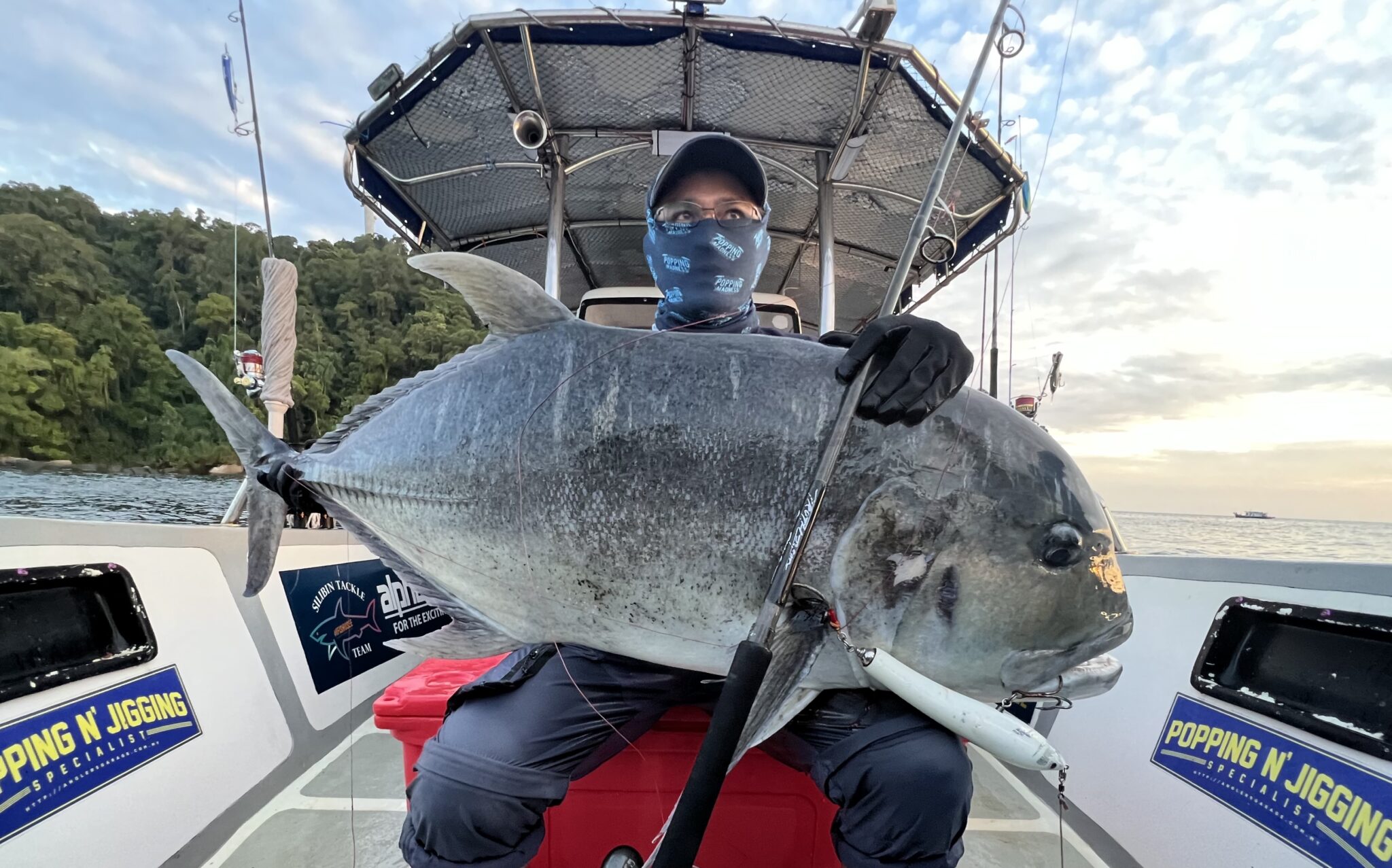 TRUTH JAPAN Ocean Sprinter 8110 - Anglers Garage